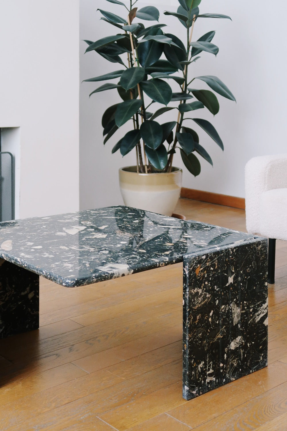 Table basse granito – Aux Objets Trouvés